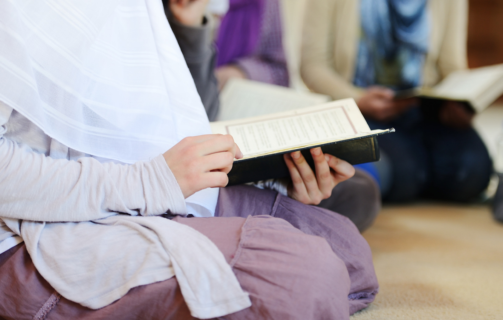 Dengar & Baca Al-Quran Terbukti Mampu Beri Ketenangan Sehingga 97 Peratus