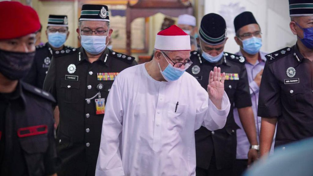 Ustaz, Tolong Doakan Saya! Banduan Akhir Minta Menteri Agama Doakan ...